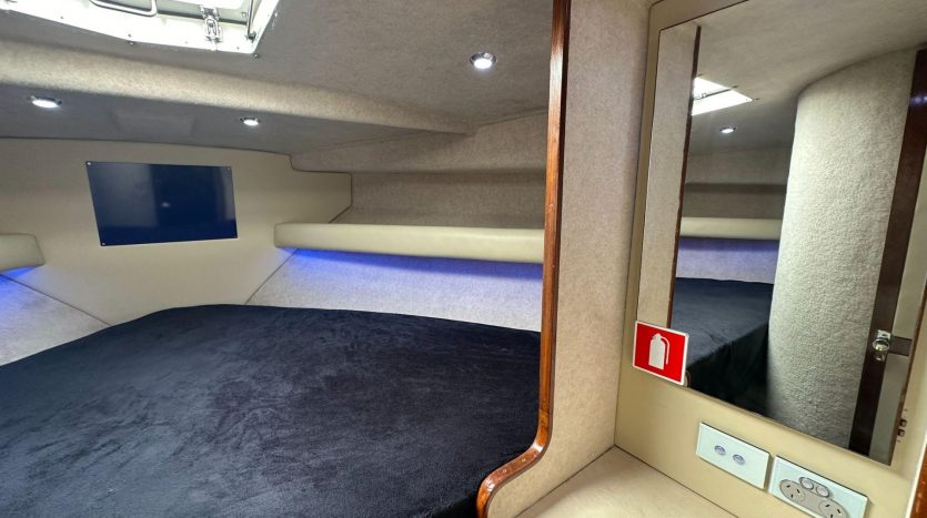 Bertram 35 Flybridge | BBM Yacht Sales