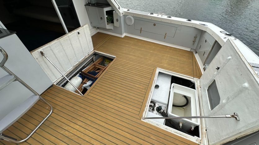 Bertram 35 Flybridge | BBM Yacht Sales