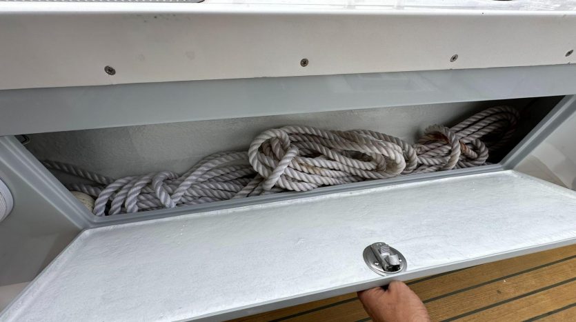 Bertram 35 Flybridge | BBM Yacht Sales