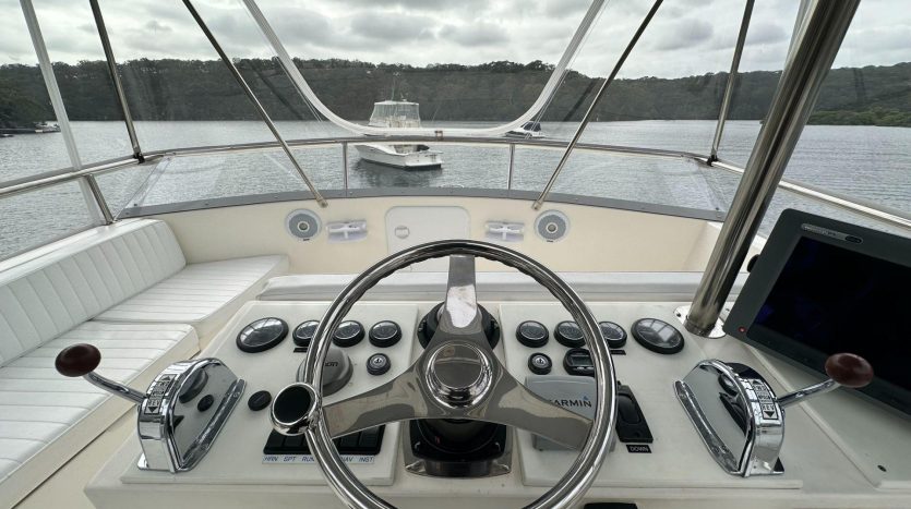 Bertram 35 Flybridge | BBM Yacht Sales