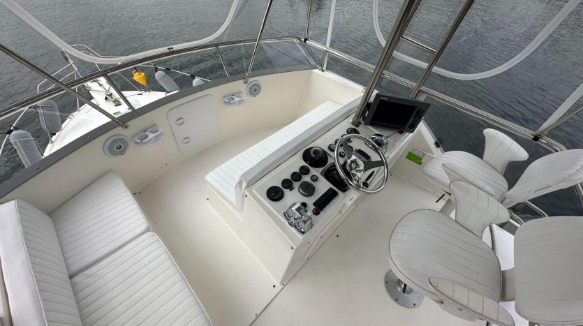 Bertram 35 Flybridge | BBM Yacht Sales