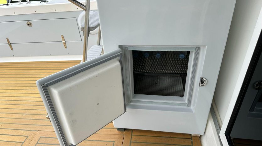 Bertram 35 Flybridge | BBM Yacht Sales