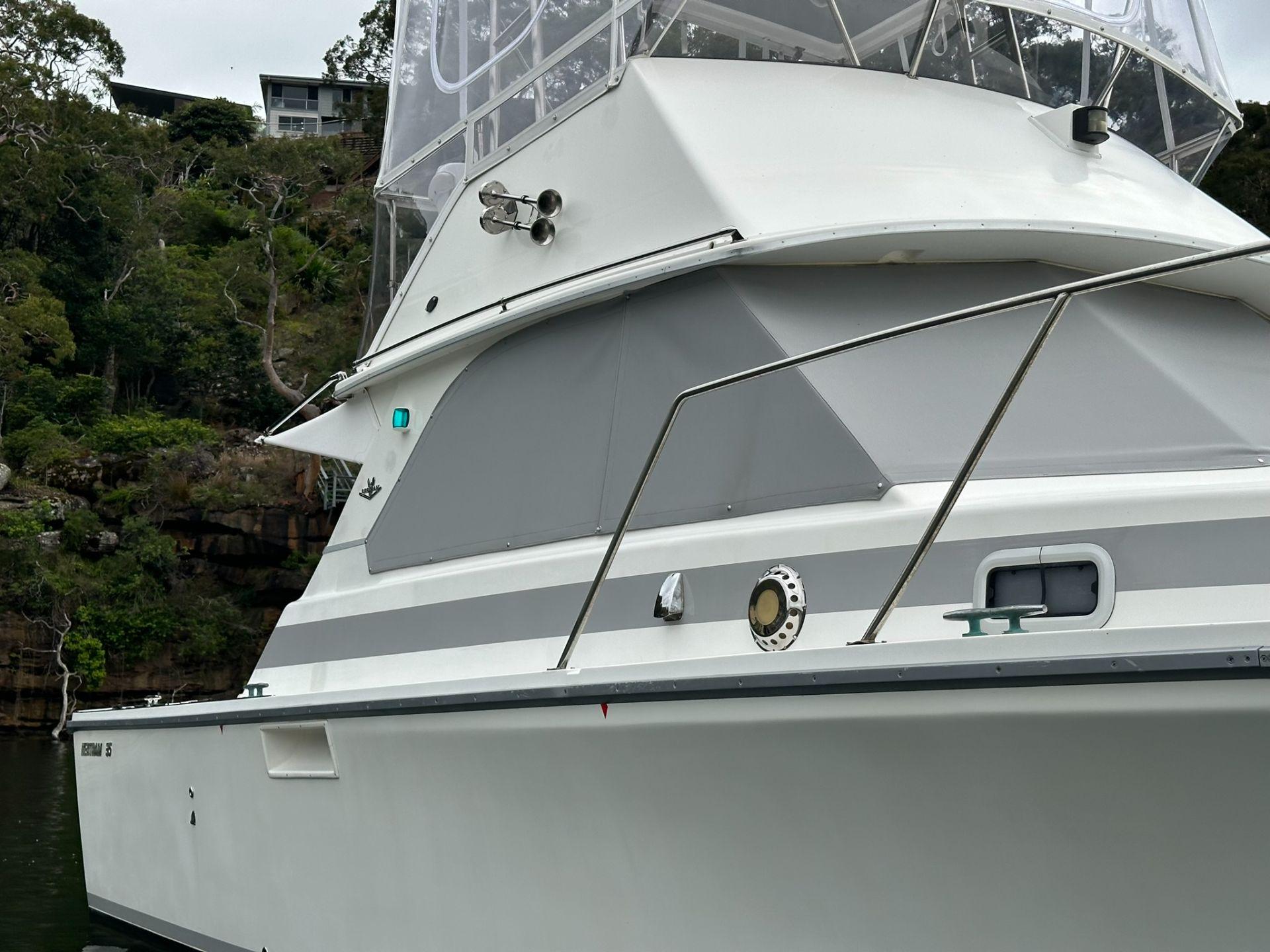 Bertram 35 Flybridge | BBM Yacht Sales