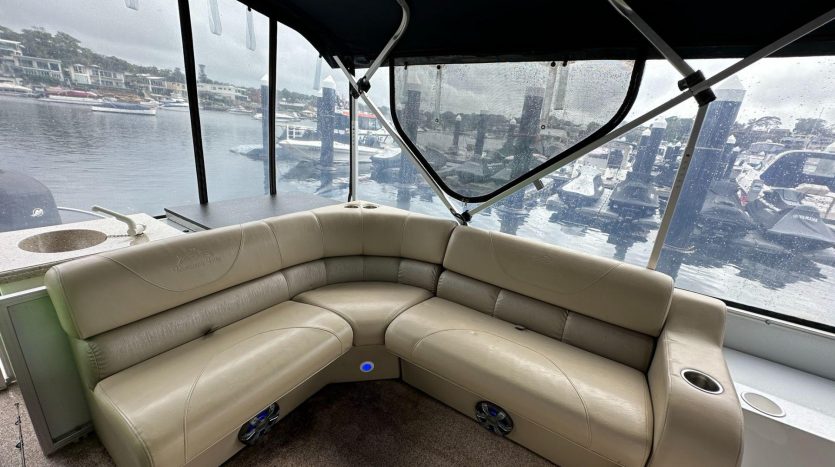 Runaway Bay Pontoon Boats 30ft Tri-Pontoon | BBM Yacht Sales